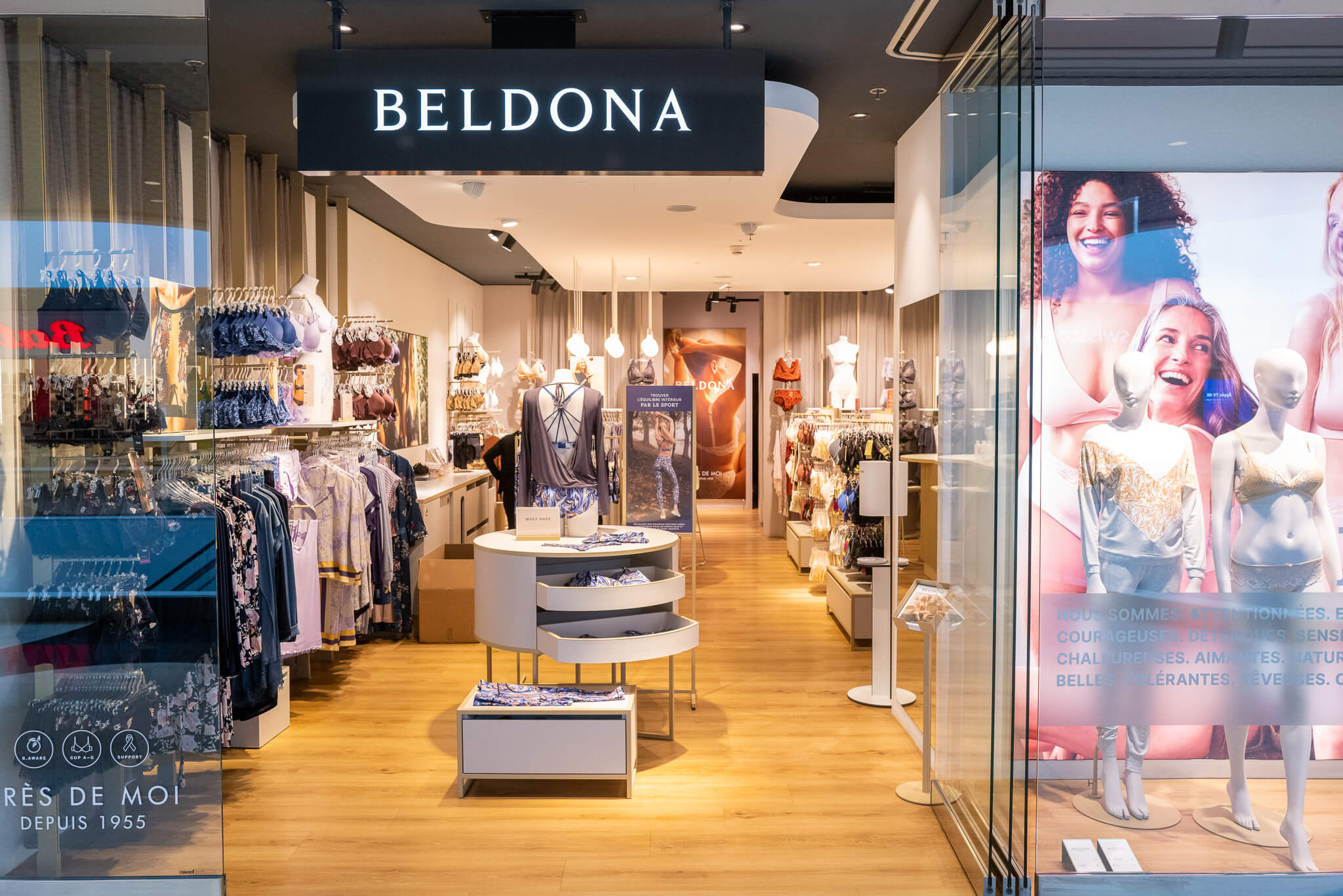 H&M - Fashion men's and women's clothing in Balexert Geneva